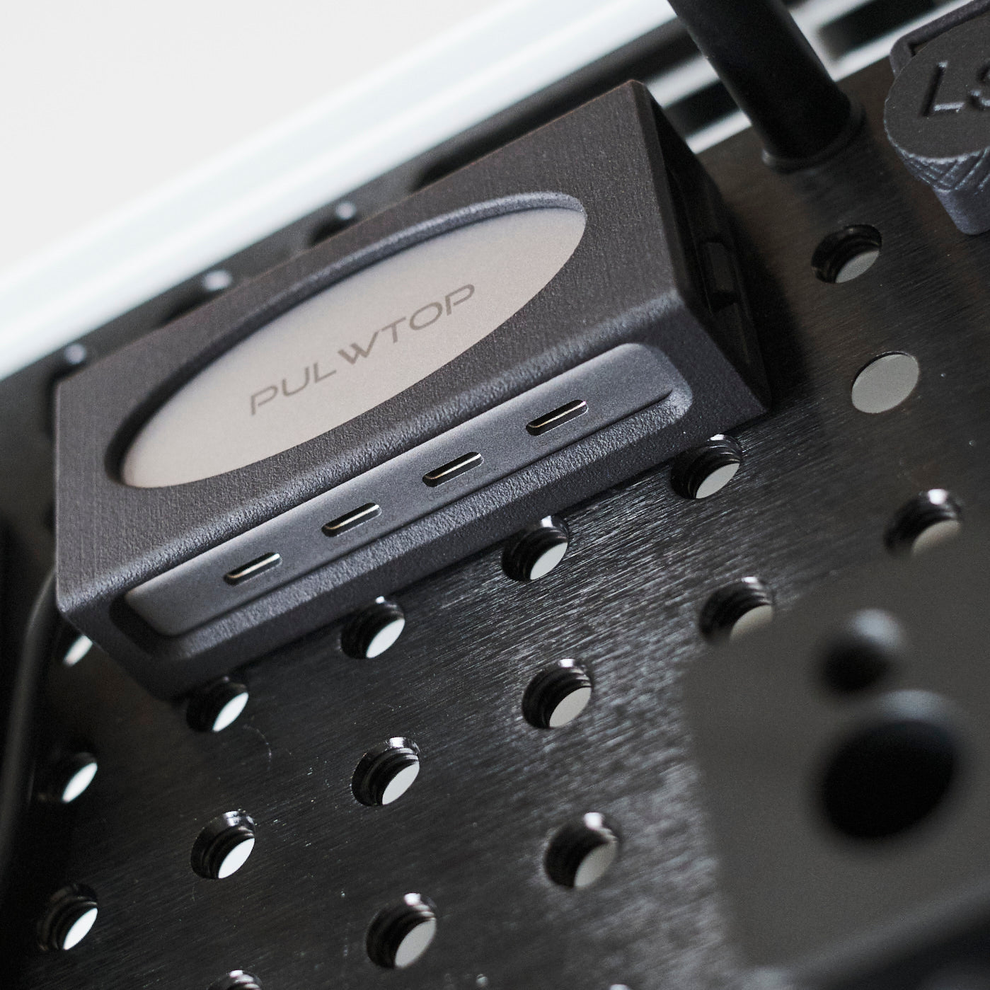 PULWTOP 4-in-1 & 5-in-1 USB-C Hub Caddy – LSdigi